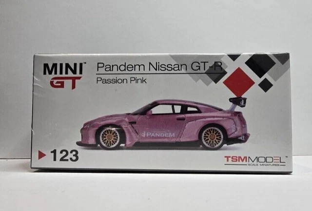 1/64 SCALE DIECAST Car MINI GT Nissan Skyline GT-R R35 Passion Pink ... 1/64 SCALE DIECAST Car MINI GT Nissan Skyline GT-R R35 Passion Pink ...